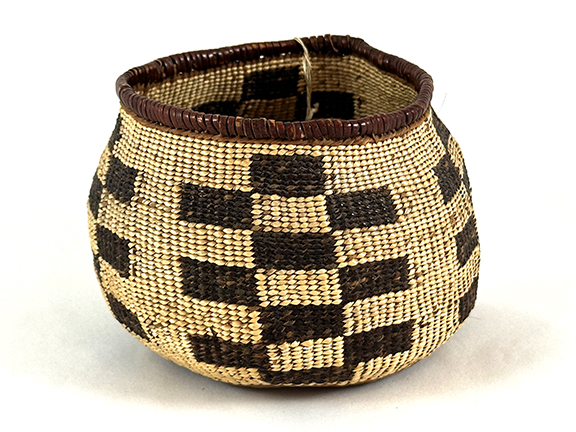 Rose Mullens, Atsugewi basket | Gorman Museum